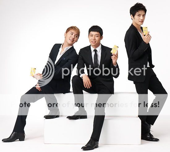 [NEWS] The Scene of the Filming for JYJ’s CF for Penzal Q | PreciousJYJ